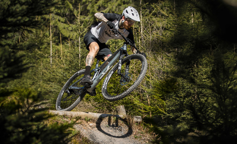 YT Launches New Core IZZO Models - Mountain Bikes Press Releases ...