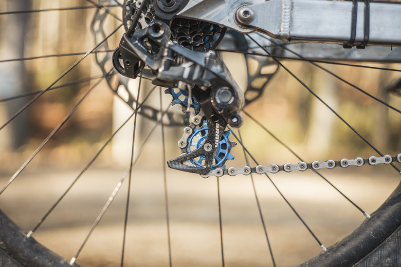 Neko Mulally Will Race Handmade Alloy DH Frames by Frank the Welder ...