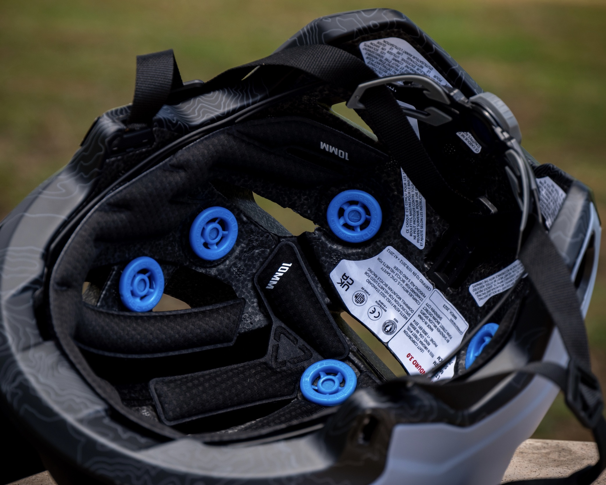 First Look: Leatt Enduro 3.0 Modular Full-Face Helmet - Mountain Bike ...