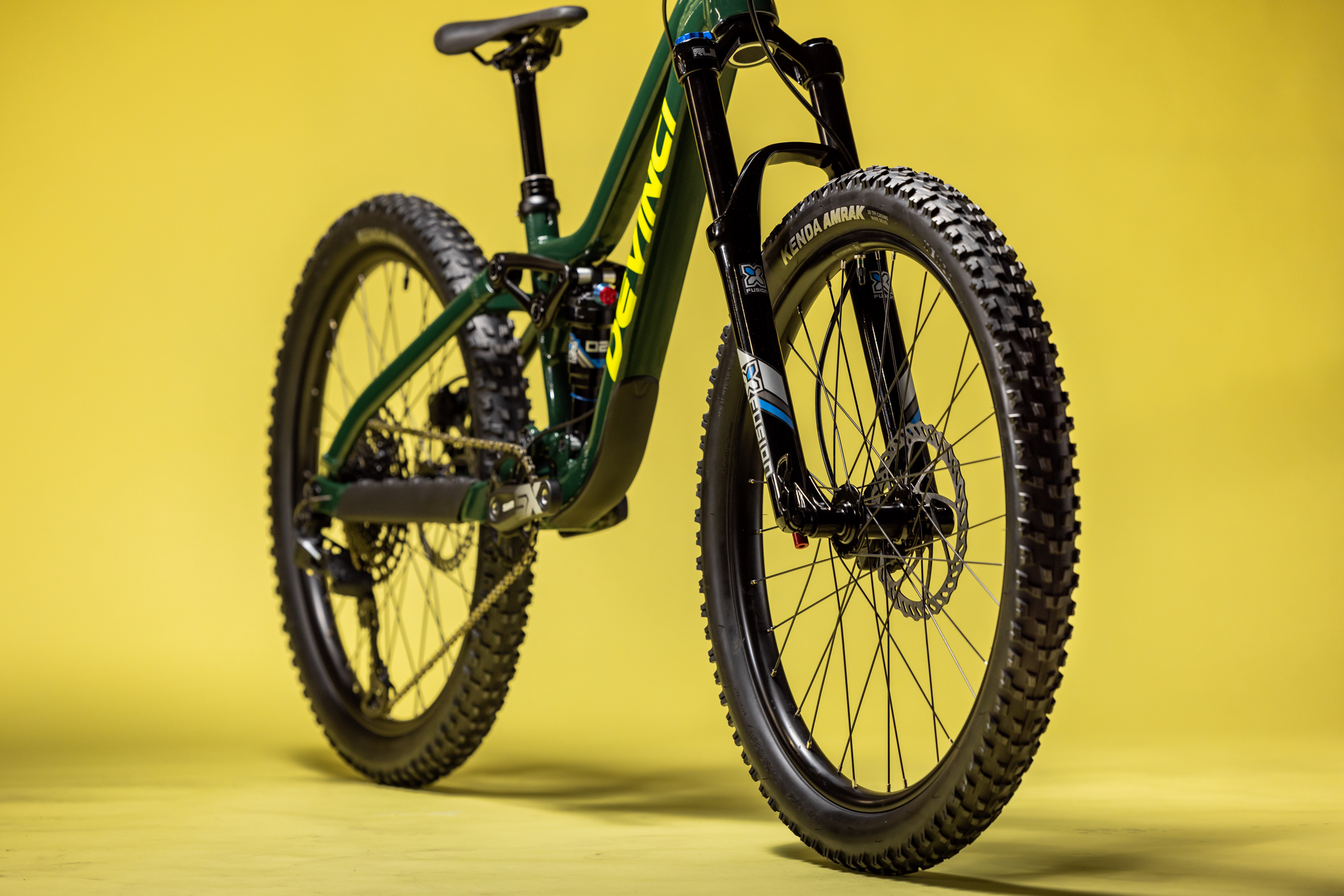 Made in Canada - Devinci Drops the All-New Ewoc FS Kids Full-Suspension ...