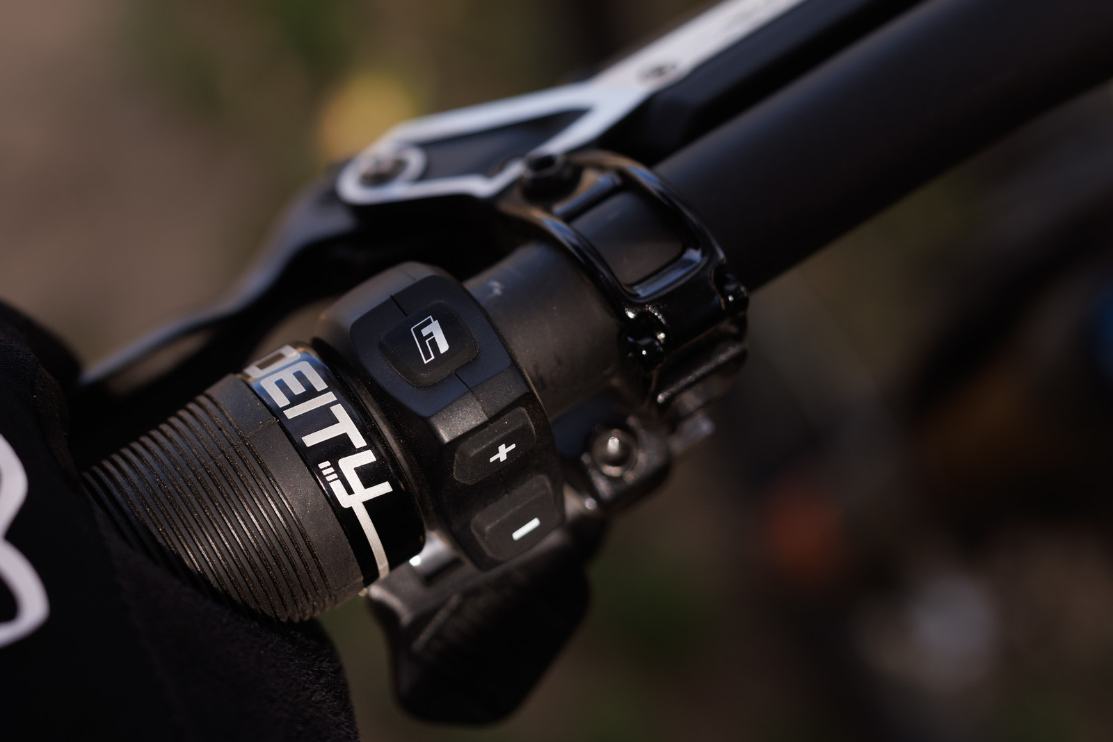 Vital's SL eMTB Test Sessions - Specialized Levo SL Review - Mountain ...