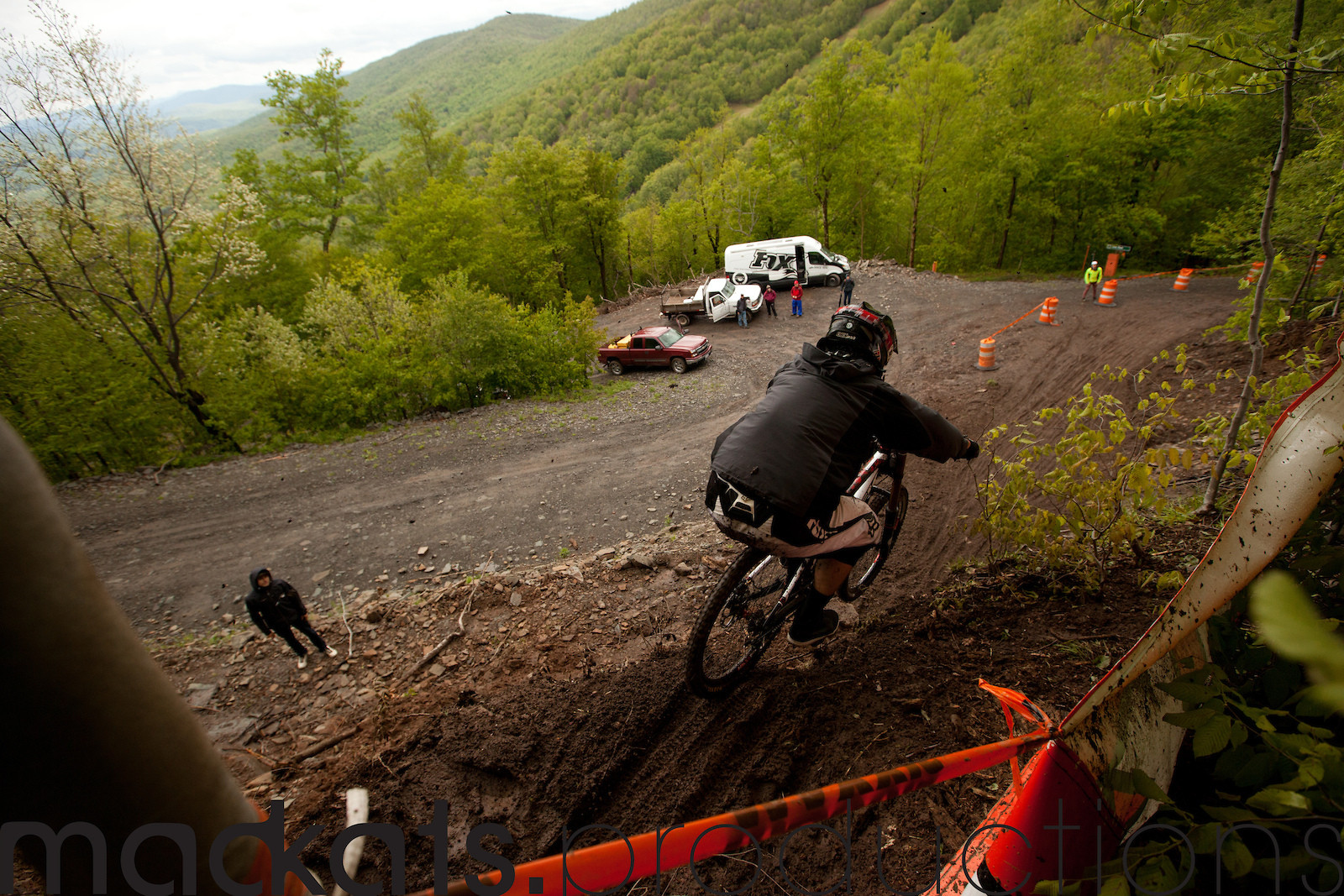 Drop into the fireroad - MoneysWorthLife - Mountain Biking Pictures ...