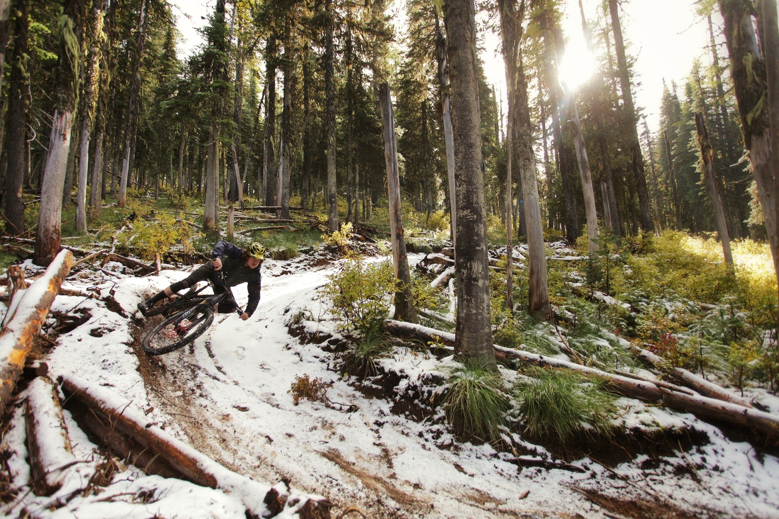 Crushing snow corners - Schilly - Mountain Biking Pictures - Vital MTB