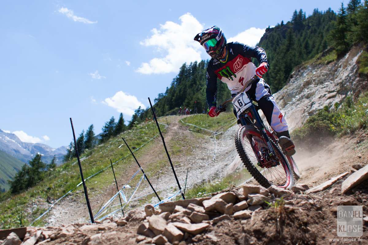 on top of the house drop - dh-noob - Mountain Biking Pictures - Vital MTB