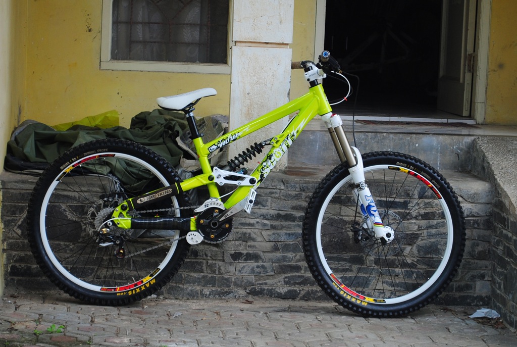 Voltage slopestyle - minul's Bike Check - Vital MTB