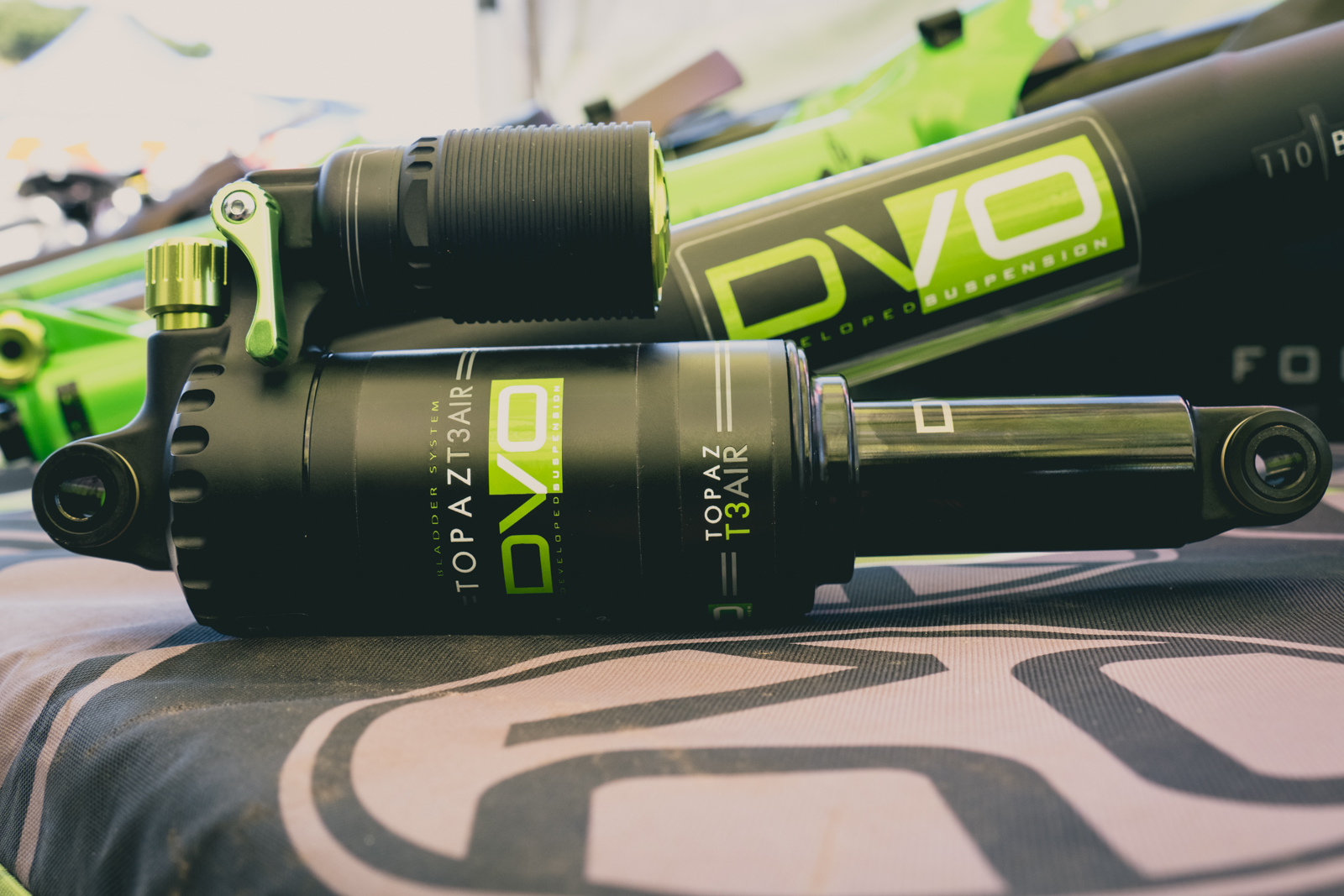 DVO Topaz T3 Air Shock - 2016 Sea Otter Classic Pit Bits - Mountain ...