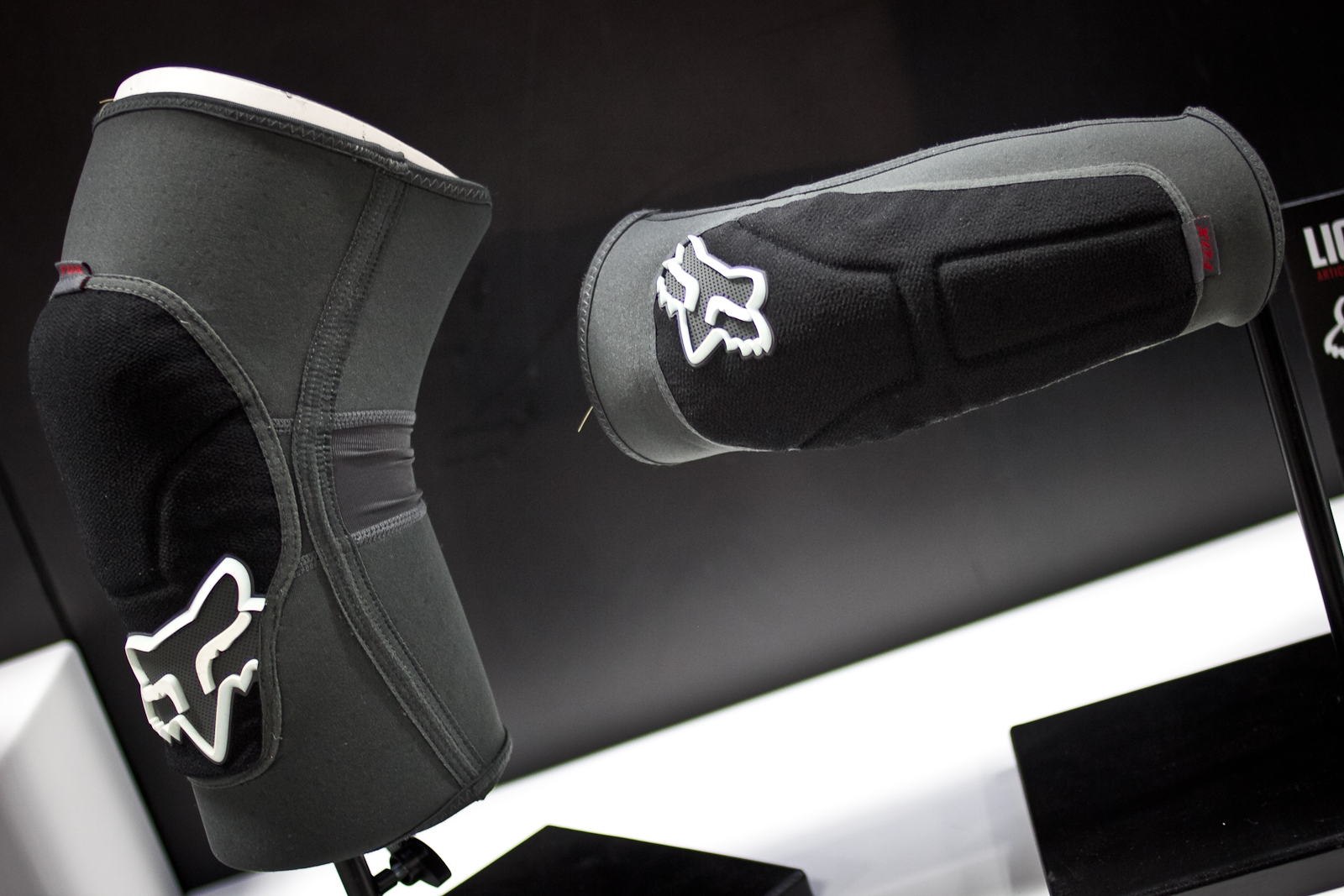 2014 Fox Racing Launch Enduro Knee and Elbow Pads - INTERBIKE: Part 2 ...