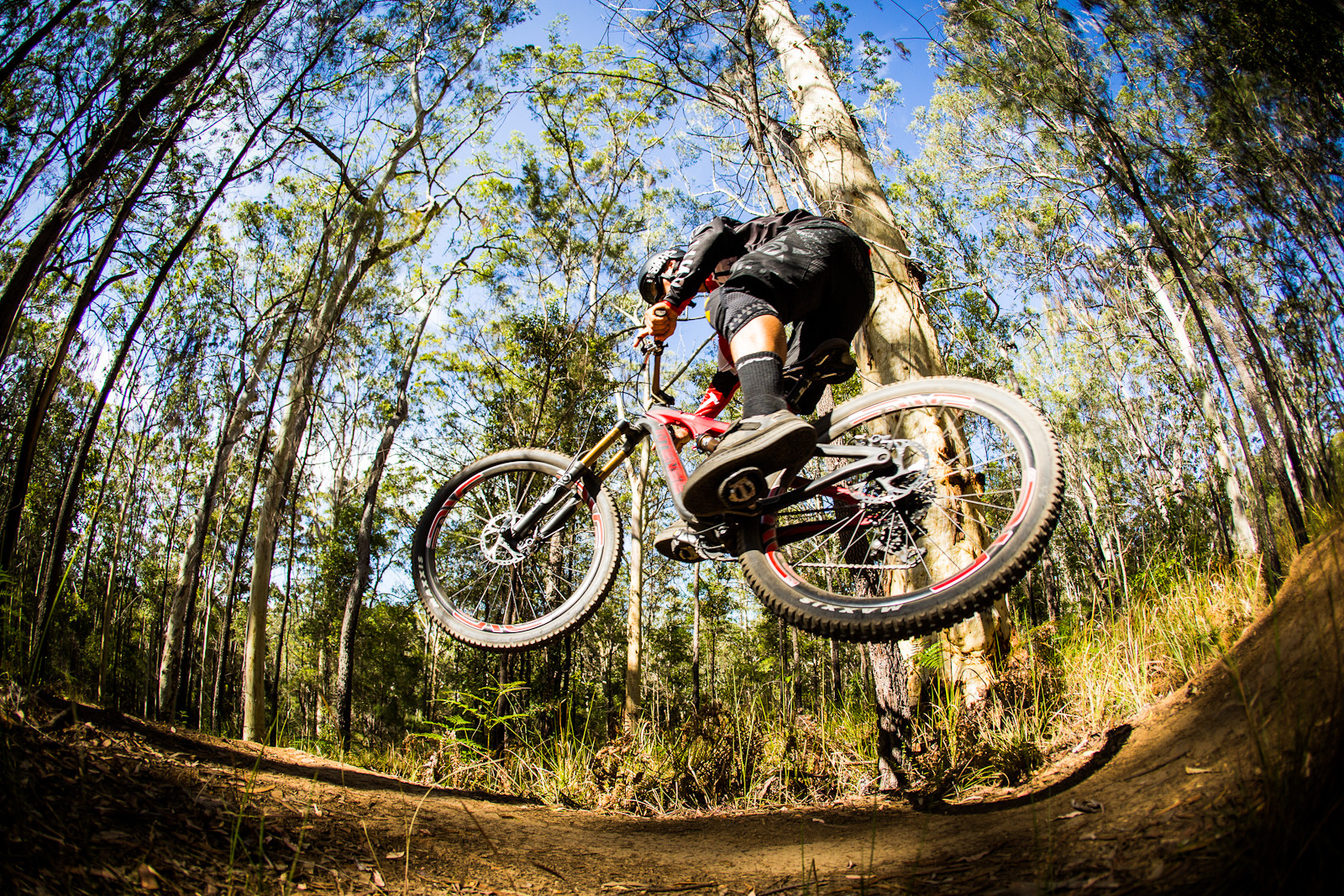 Chris Kovarik on the 2014 Intense Tracer T275 Carbon - Get Drifty! Kovarik Rallying the All-New ...