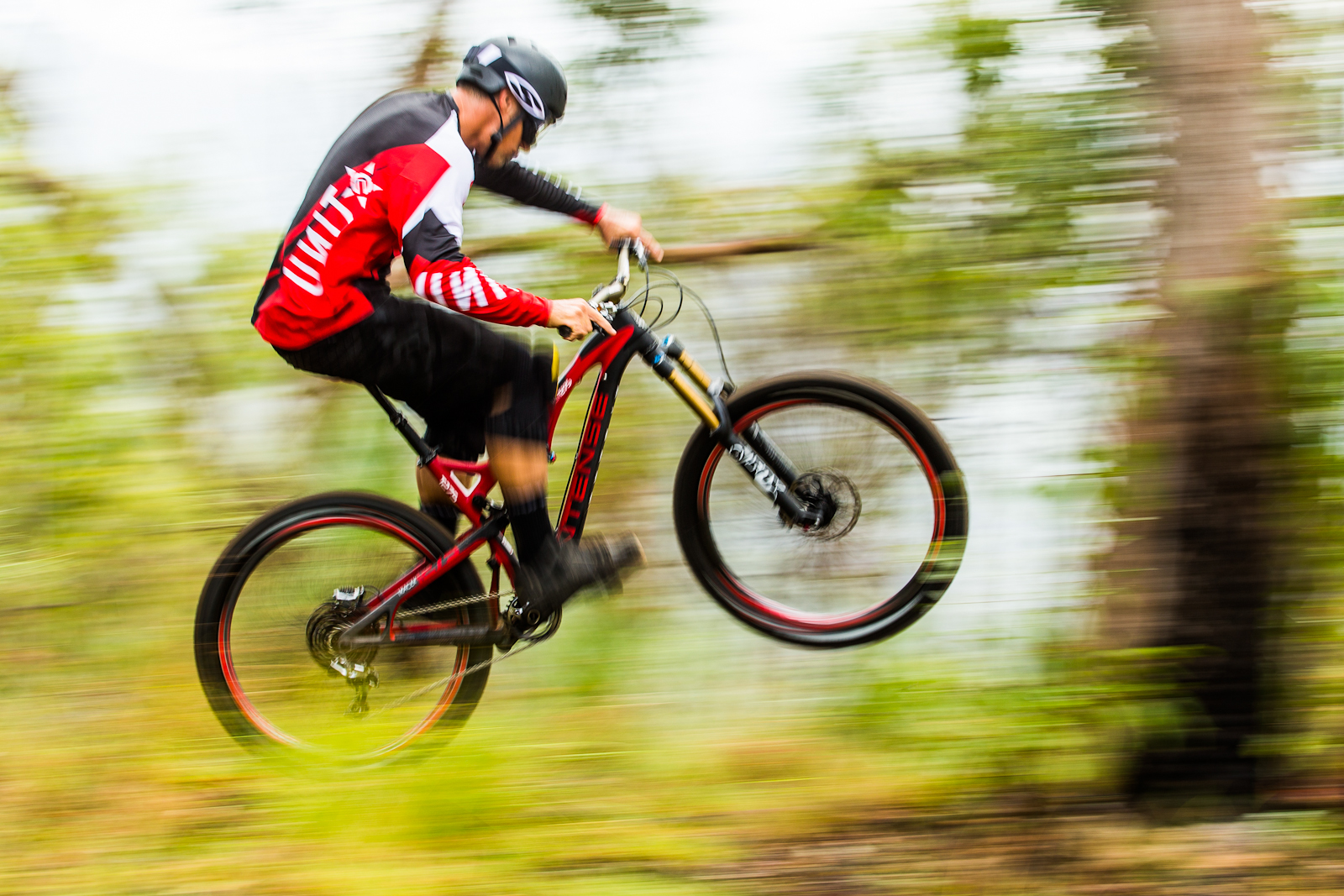 Chris Kovarik on the 2014 Intense Tracer T275 Carbon - Get Drifty! Kovarik Rallying the All-New ...