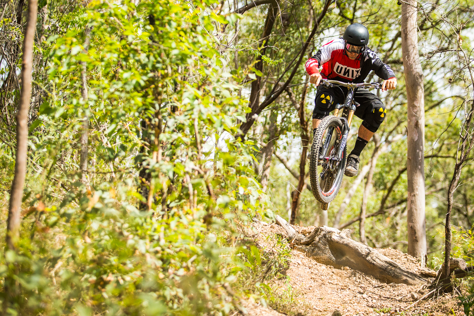 Chris Kovarik on the 2014 Intense Tracer T275 Carbon - Get Drifty! Kovarik Rallying the All-New ...