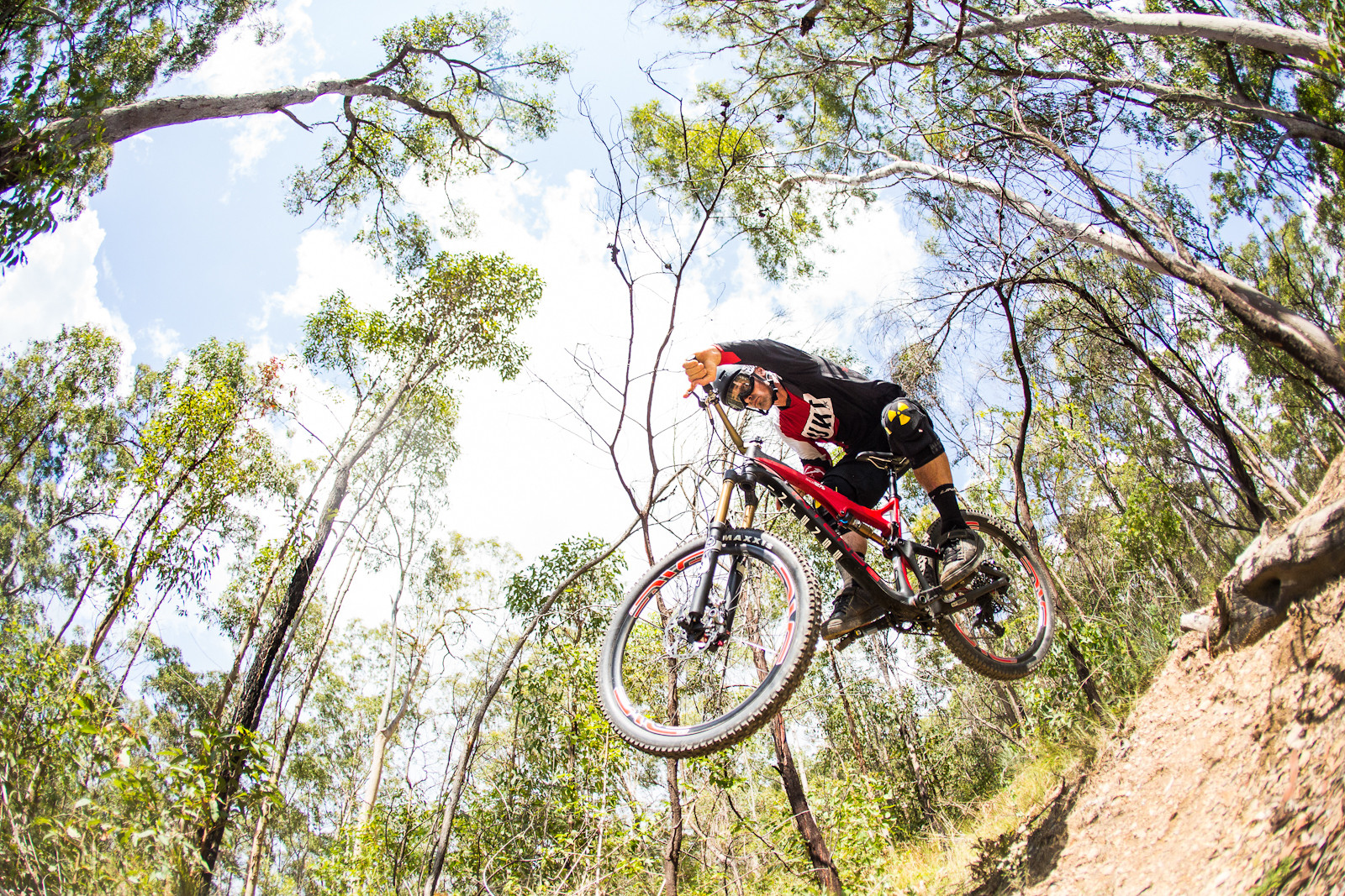 Chris Kovarik on the 2014 Intense Tracer T275 Carbon - Get Drifty! Kovarik Rallying the All-New ...