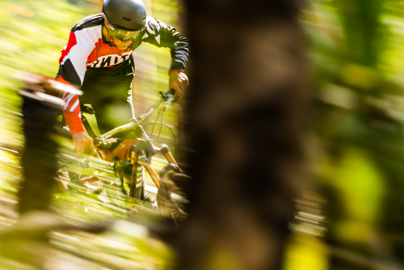 Chris Kovarik on the 2014 Intense Tracer T275 Carbon - Get Drifty! Kovarik Rallying the All-New ...