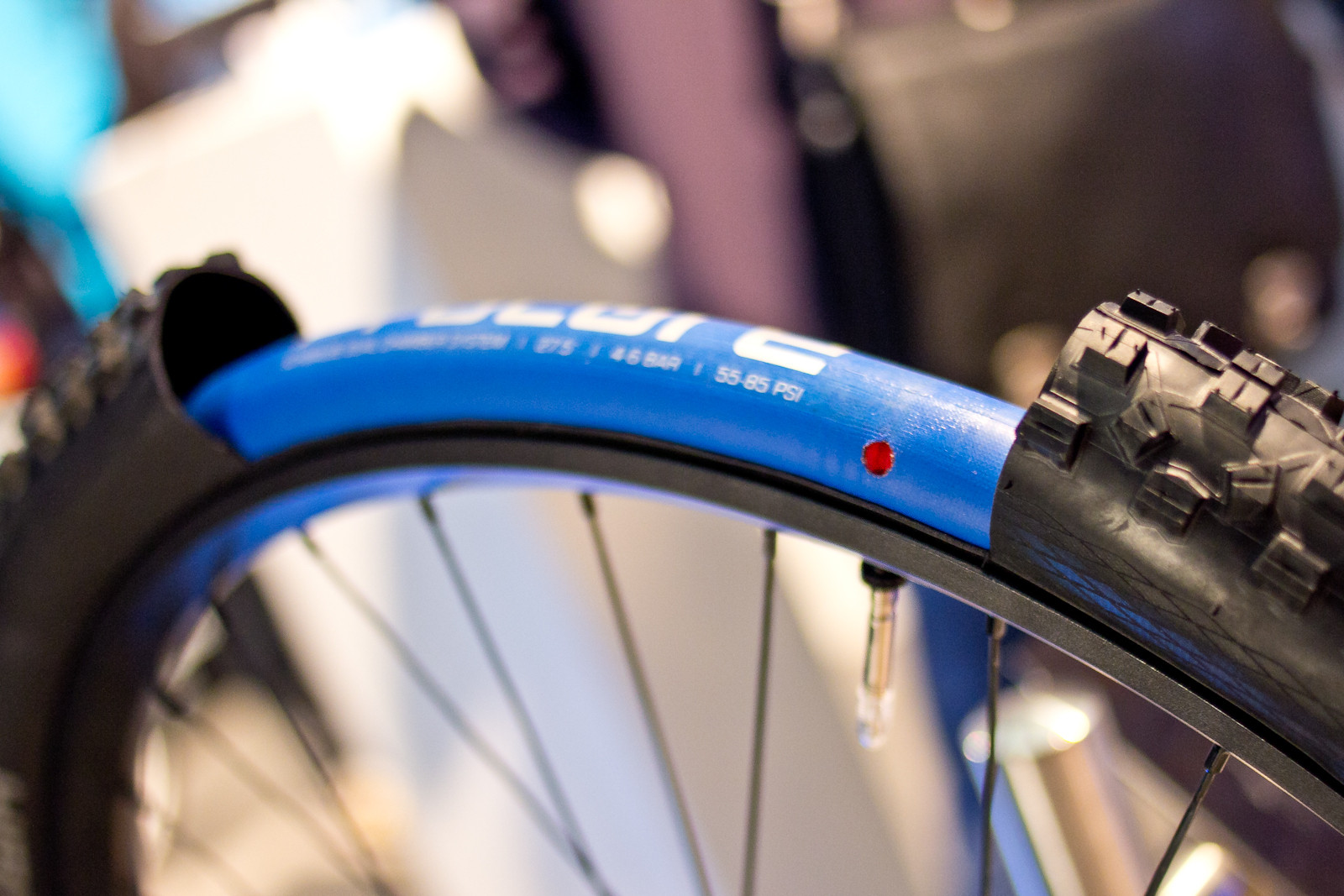 Finally! Schwalbe's Dual Chamber Procore System Details Unveiled - 2015 Mountain Bike Components ...