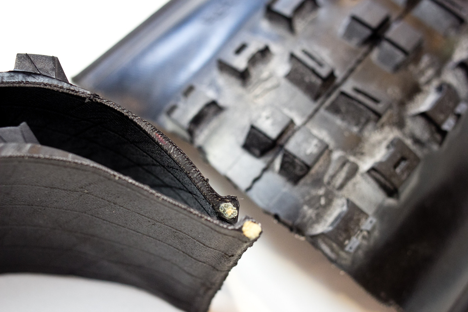 Onza's New EDC Tire Casing - 2015 Mountain Bike Components at Eurobike ...