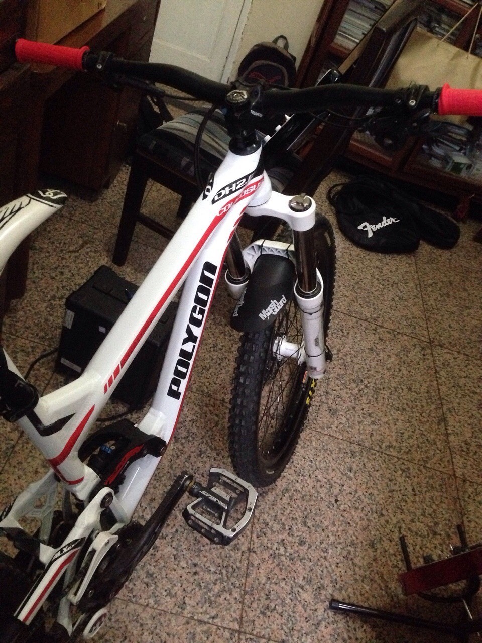 2012 Polygon Collosus DH 2.0 Single Crown Rules! - av_mayne's Bike ...