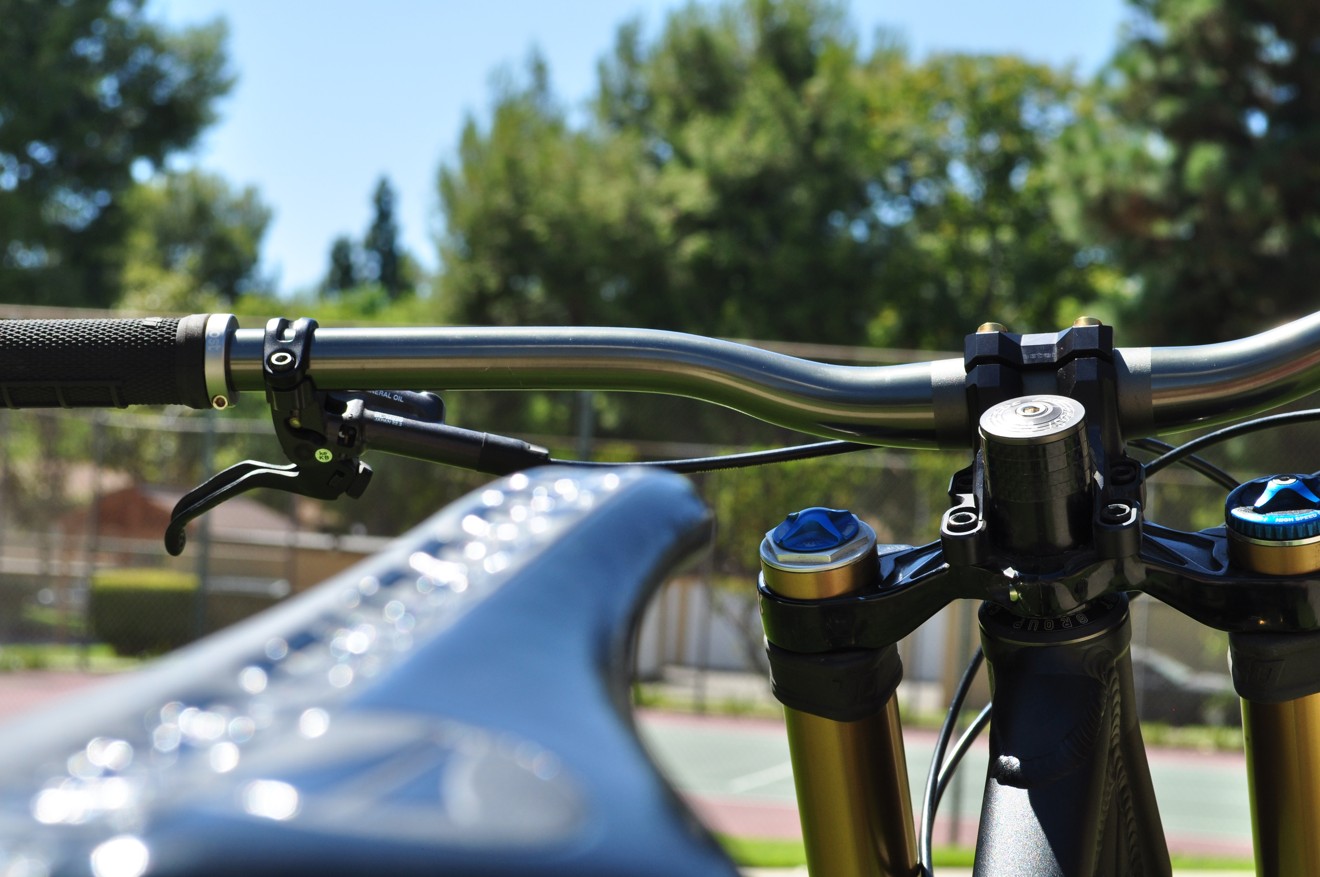 bar-saddle - One Ghost - Mountain Biking Pictures - Vital MTB