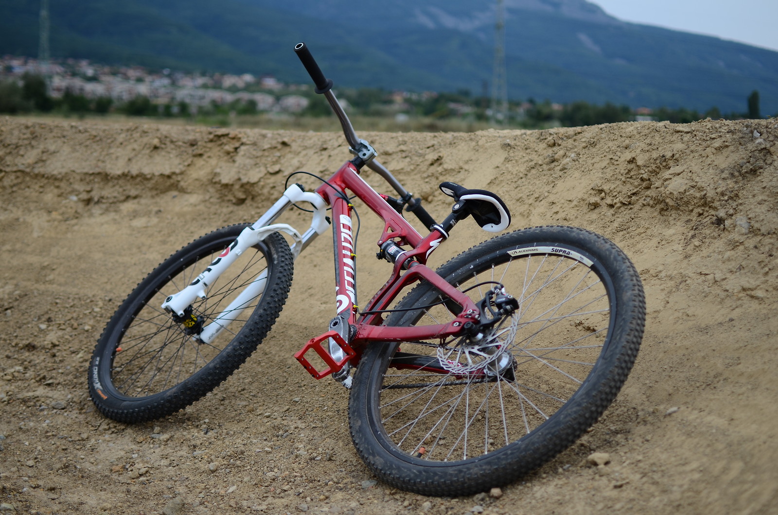 Specialized p.slope - Kokomir's Bike Check - Vital MTB