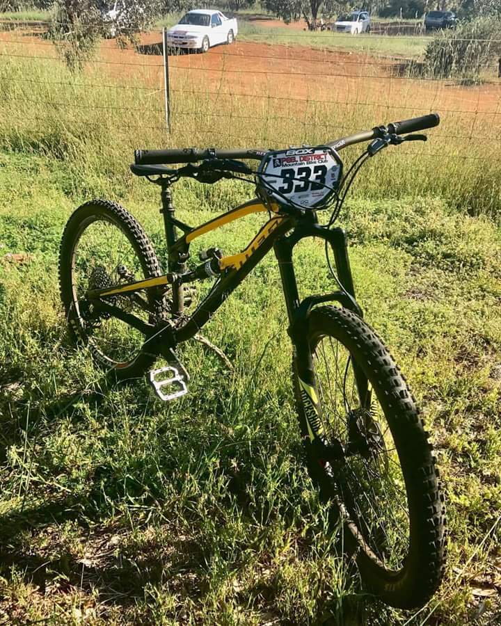 Nuke proof mega - wally 333's Bike Check - Vital MTB