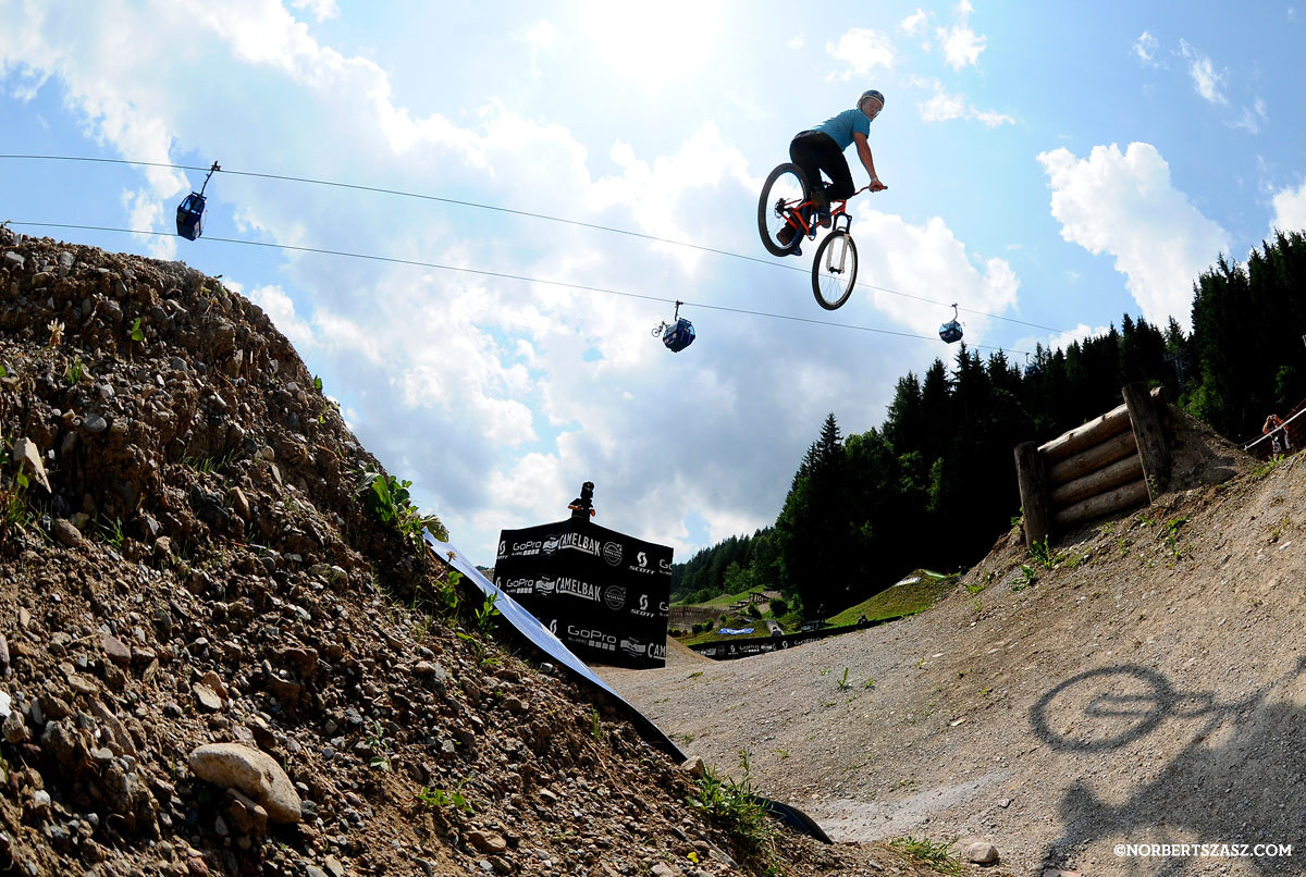Sam Pilgrim - NorbertSzasz - Mountain Biking Pictures - Vital MTB