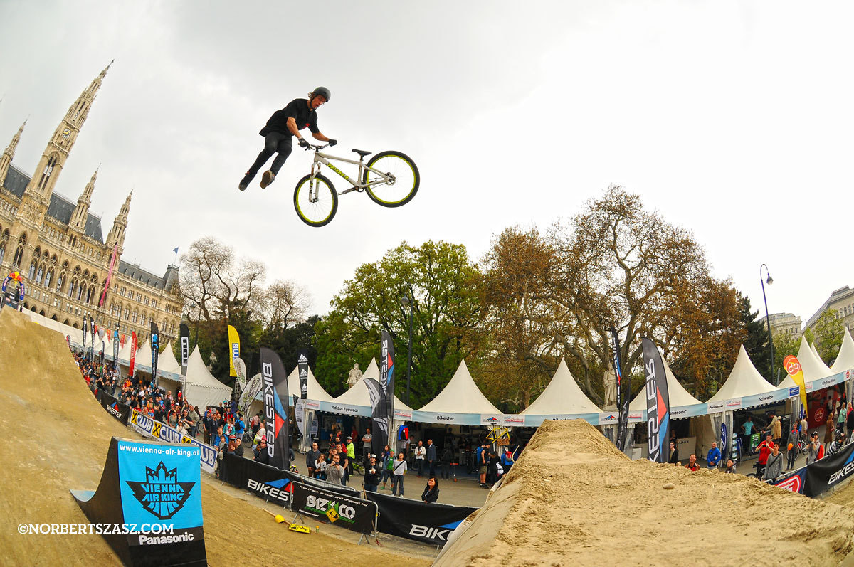 Brett Rheeder - NorbertSzasz - Mountain Biking Pictures - Vital MTB