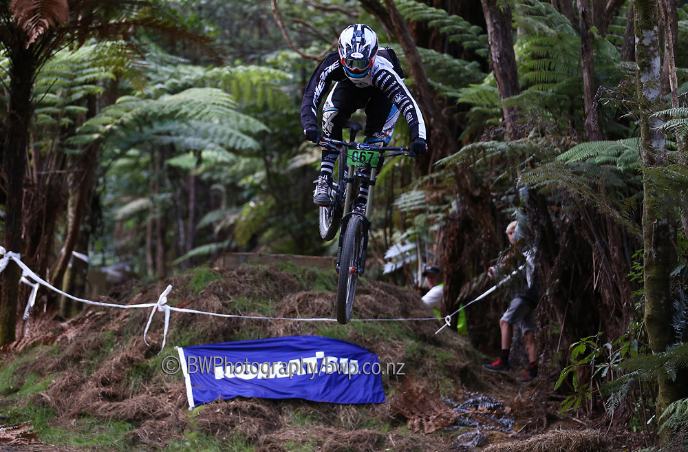AC5Q2015 2137 - Simon_Watts - Mountain Biking Pictures - Vital MTB