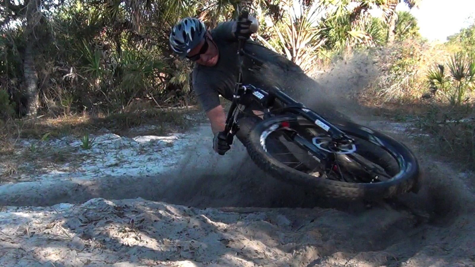 2013-12-07 Giant berm blast - bruceS - Mountain Biking Pictures - Vital MTB