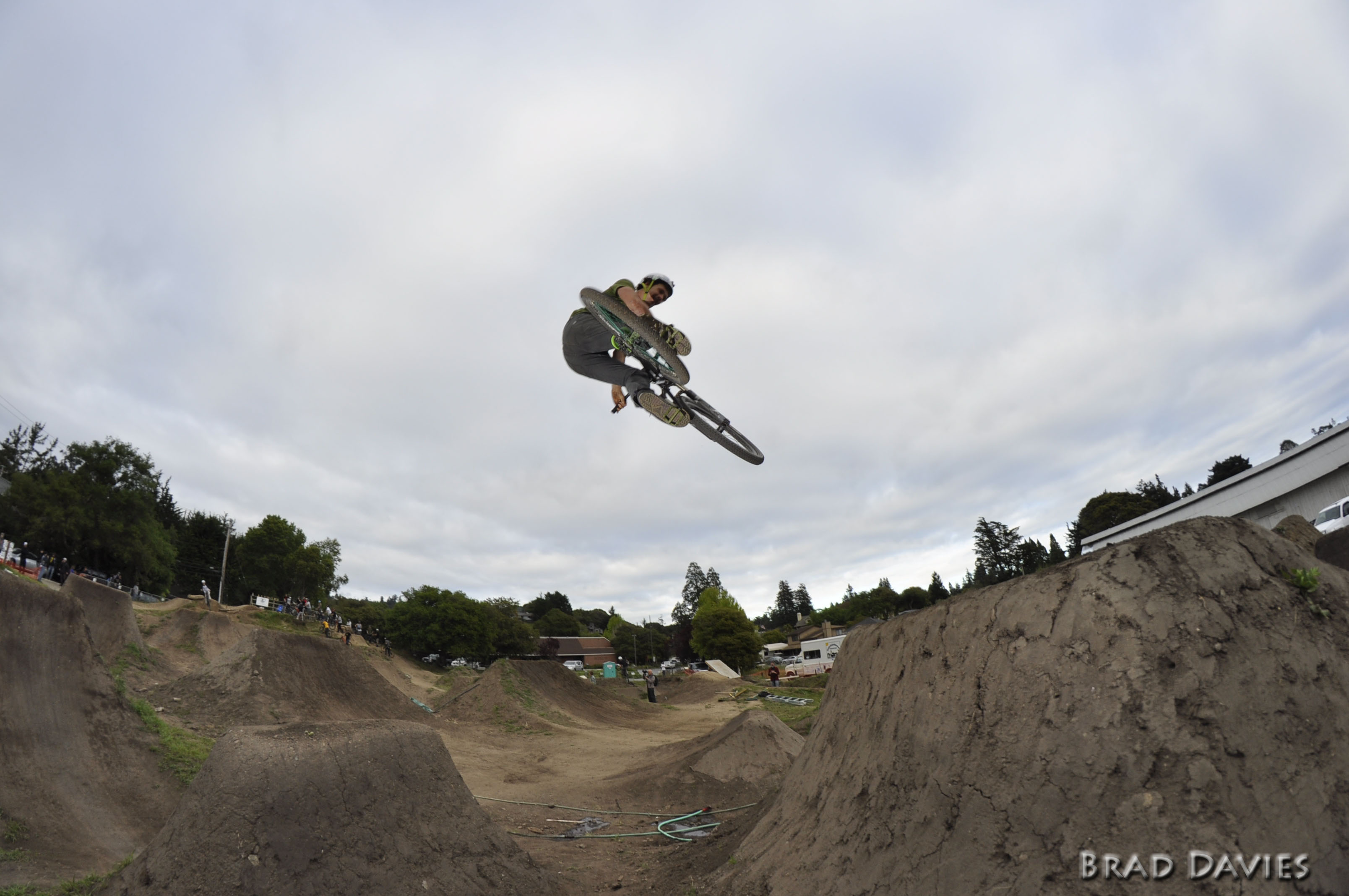 moto whip - HourGlassPhotos - Mountain Biking Pictures - Vital MTB