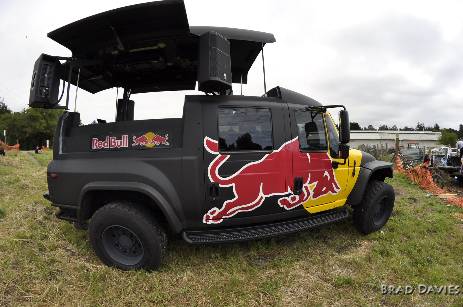 Red Bulls bad ass rig - HourGlassPhotos - Mountain Biking Pictures ...