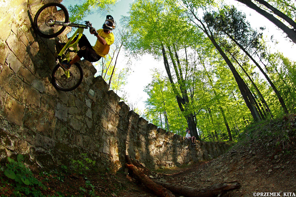 Wall riding - Kitman - Mountain Biking Pictures - Vital MTB