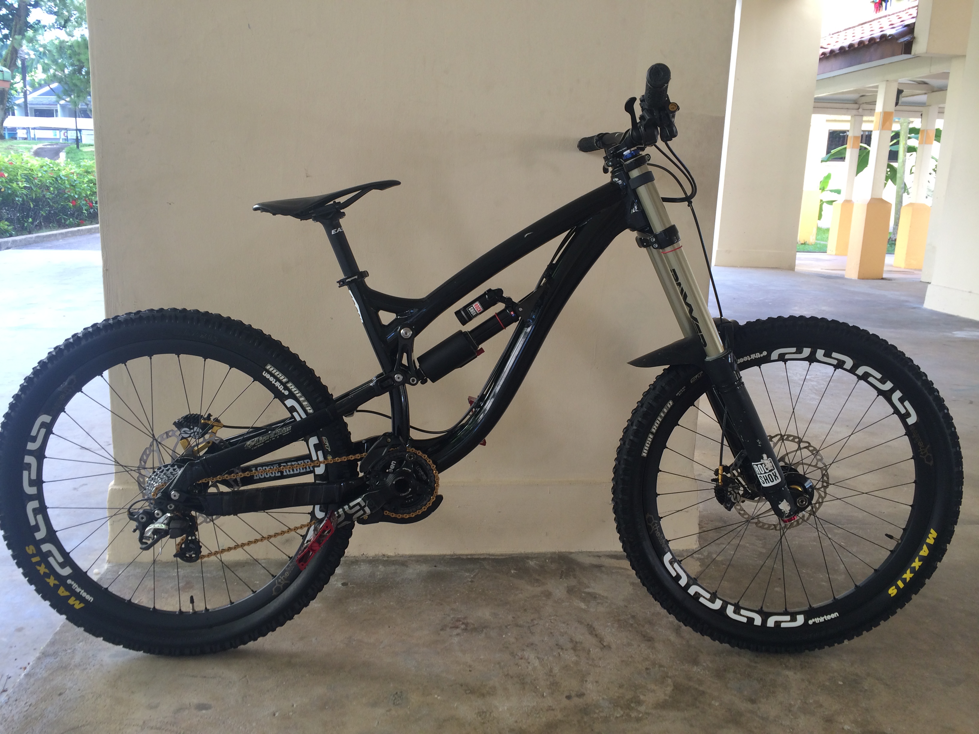 Agang Ninja DH Team 2014 Custom - botakizuma's Bike Check - Vital MTB