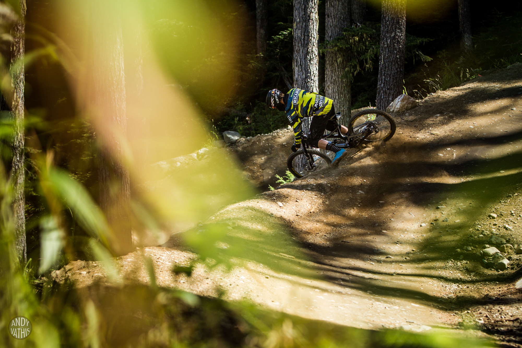 Phil Ricard in Blue Velvet - beast - Mountain Biking Pictures - Vital MTB