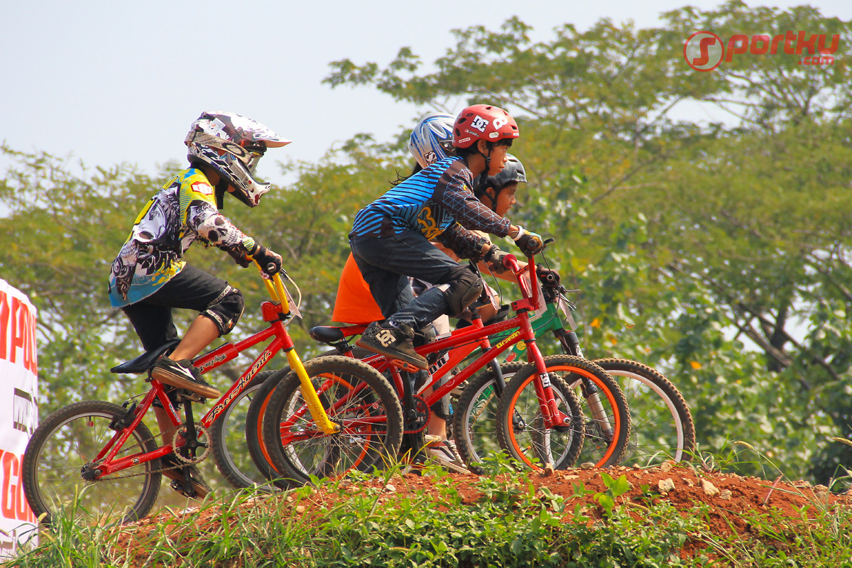 Polygon MTB 4X and Coaching Clinic - Juniver - Mountain Biking Pictures ...
