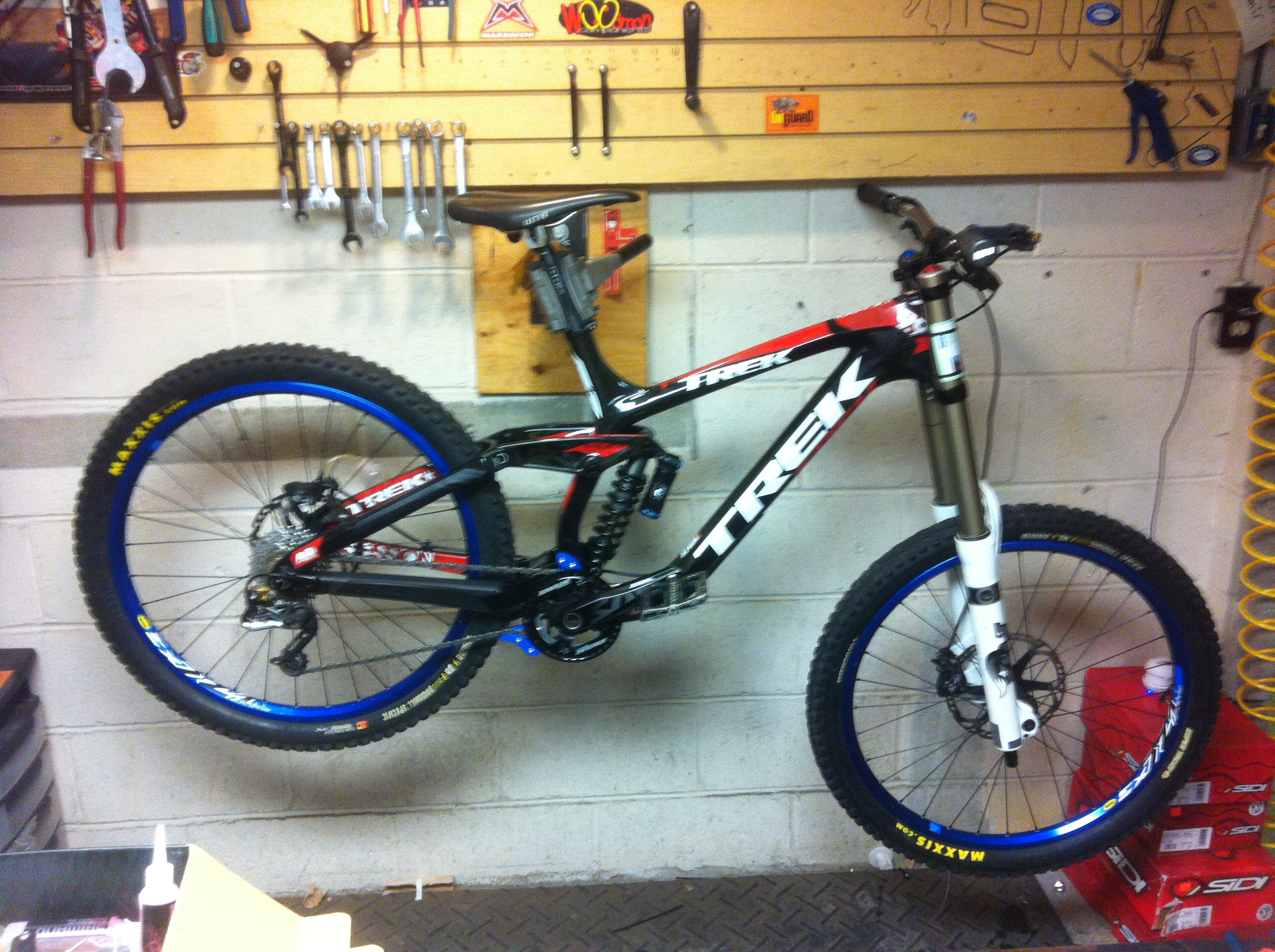 '12 Trek Session 9.9 - bkbroiler's Bike Check - Vital MTB