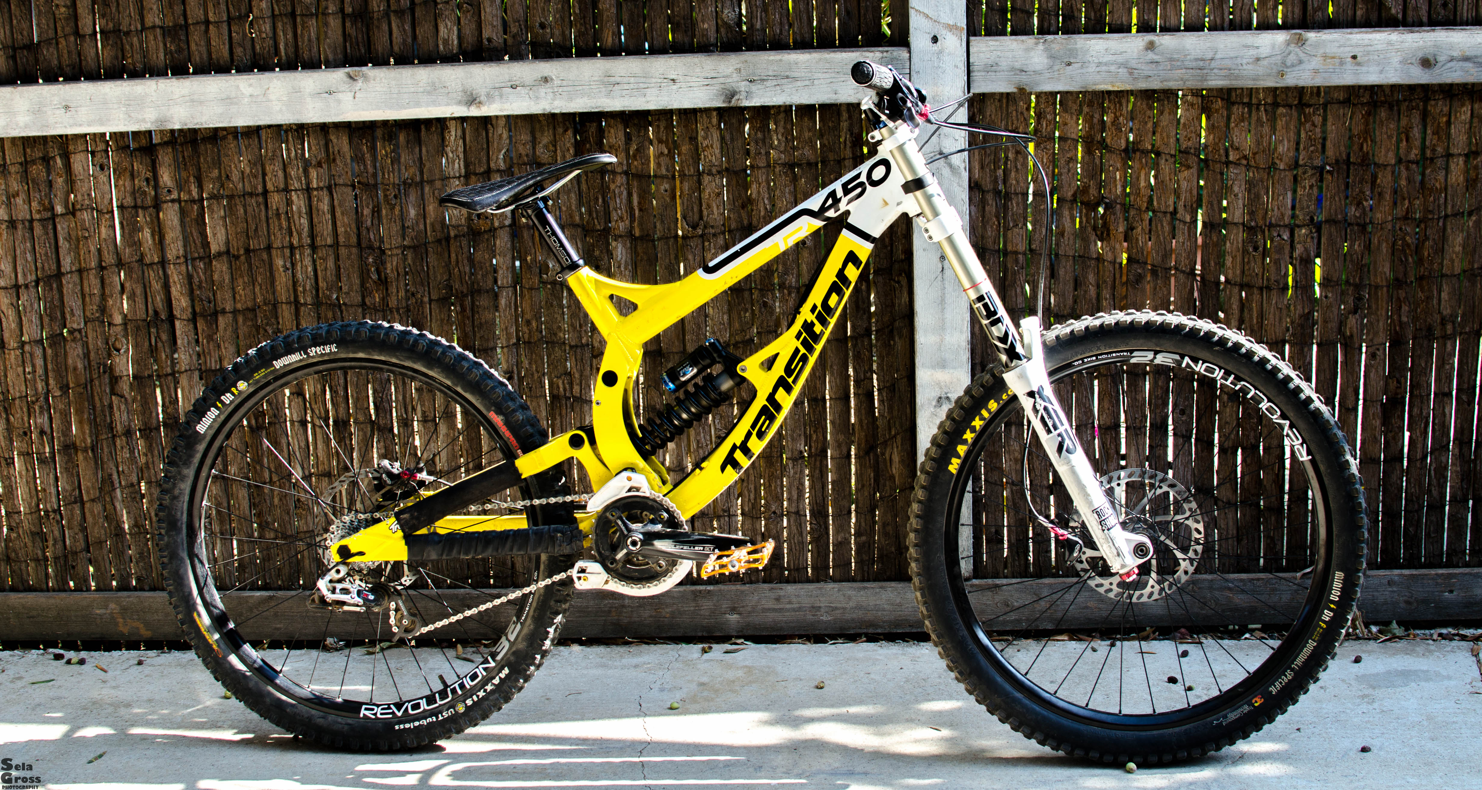 Sela's Transition TR450 - IntenseUzziSela's Bike Check - Vital MTB