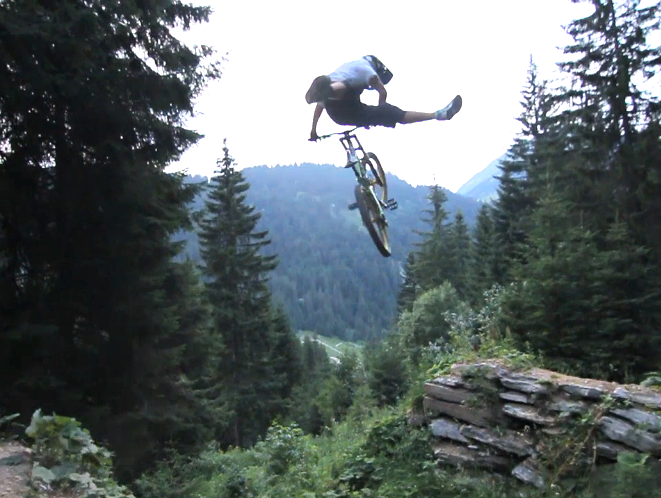 Good Times at Châtel Bike Park | RAW Season 2, Ep. 1 - demz - Mountain ...