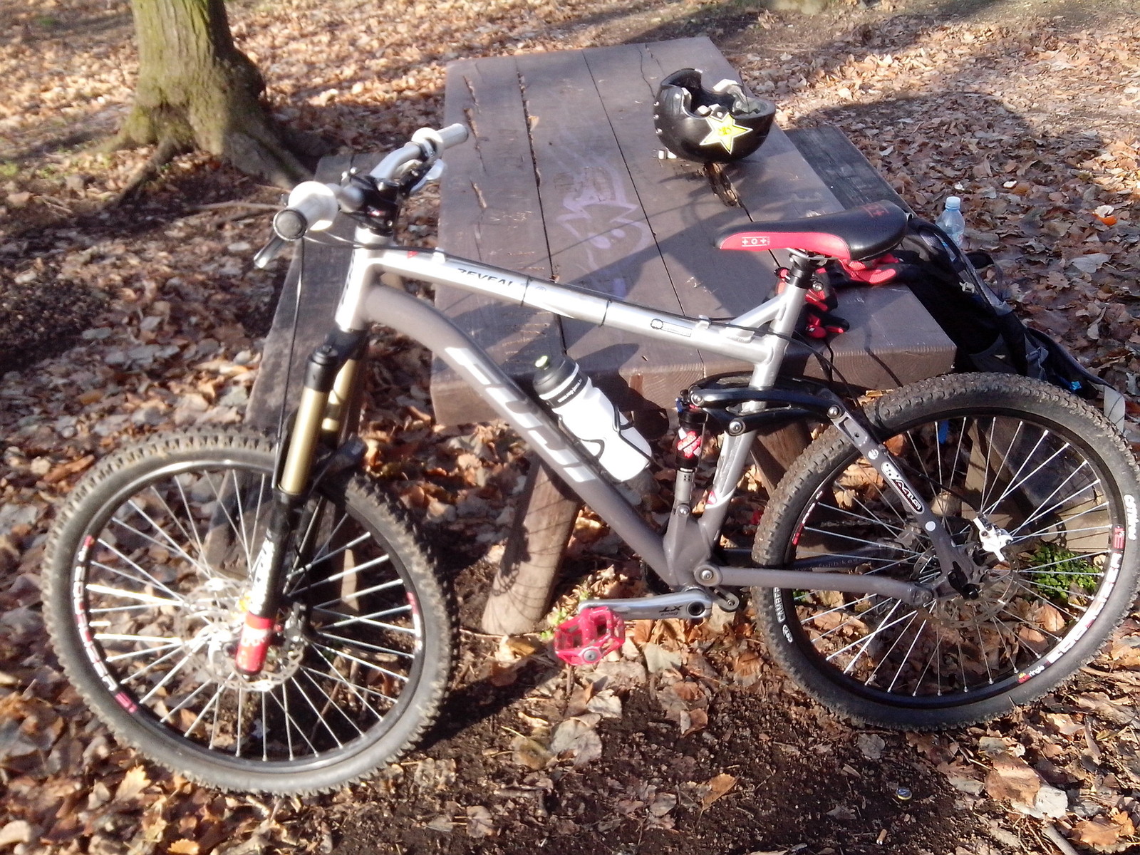 Fuji Reveal 1.0 Custom - drakChe's Bike Check - Vital MTB