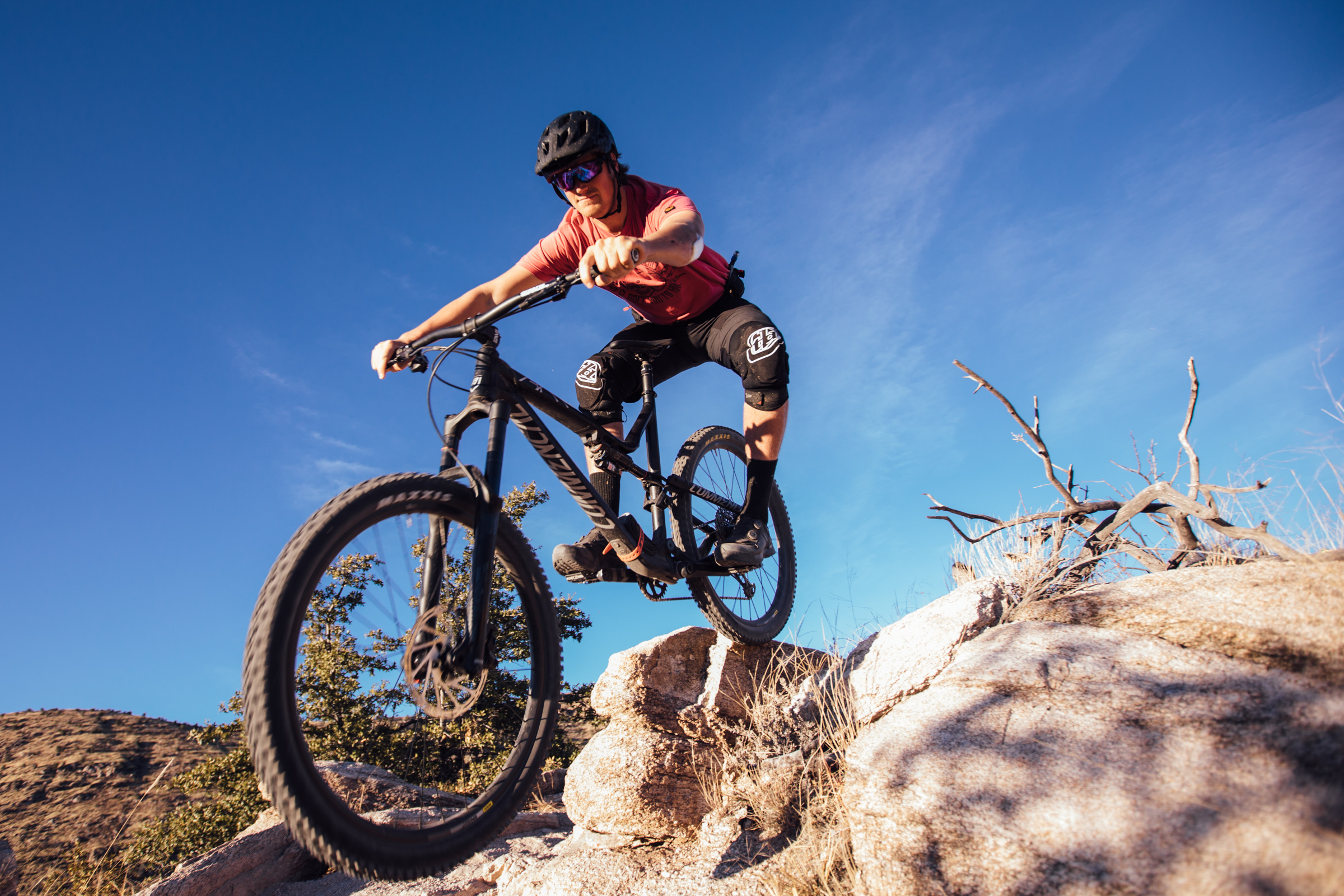 Commencal Meta AM V4.2 Race Eagle 650b - 2017 Vital MTB Test Sessions ...