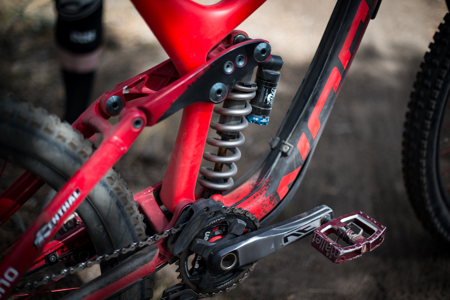 Ti-Sprung FOX DHX RC4 - FredLikesTrikes - Mountain Biking Pictures ...