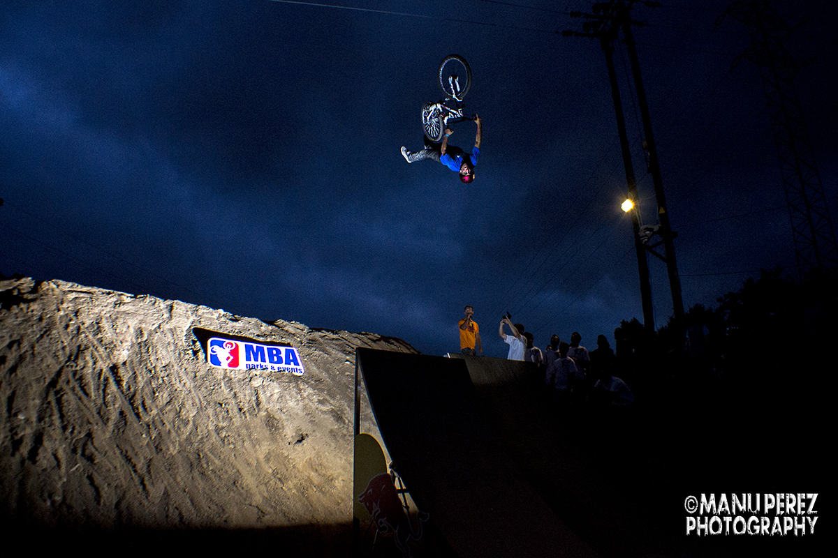 Pau Martin: Backflip superman seat grab (beast trick) - MP producciones ...