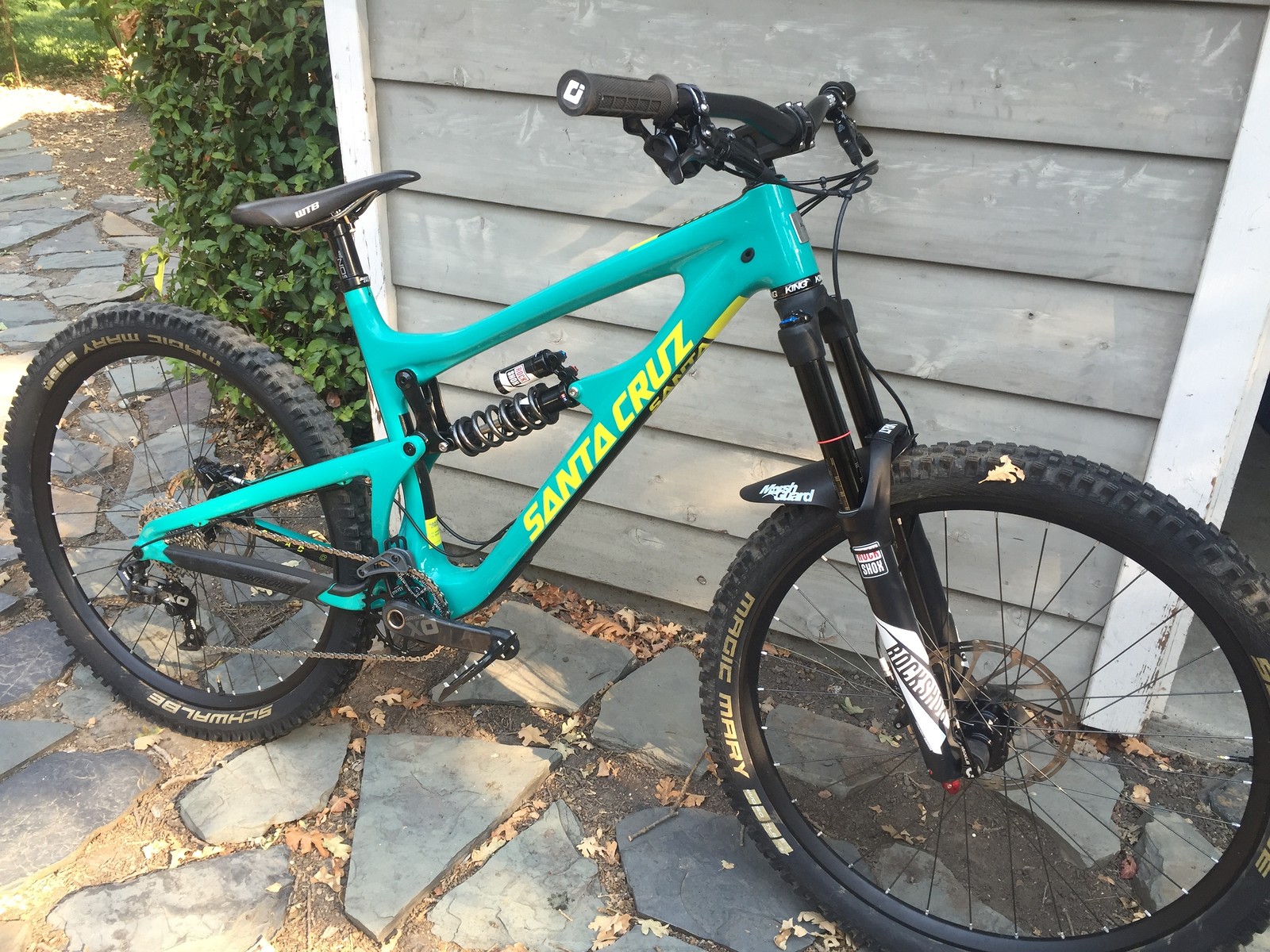 Santa Cruz Nomad DH - Mdcbiking's Bike Check - Vital MTB