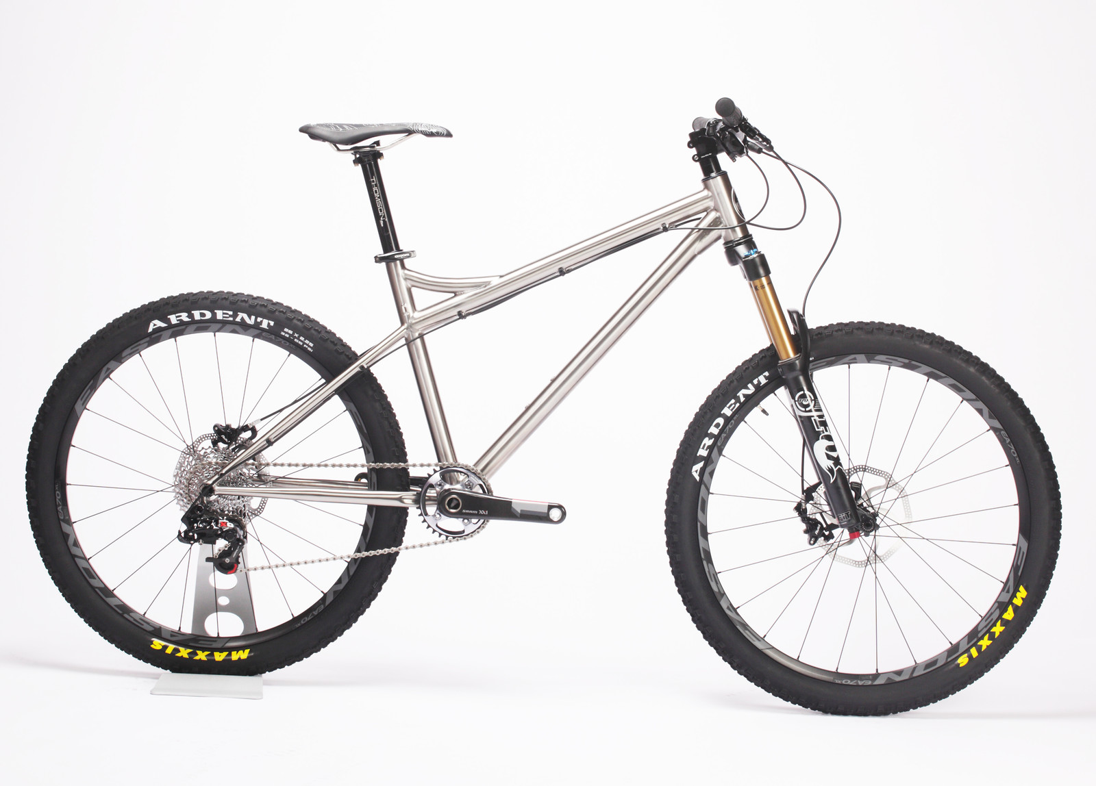 RSD Bikes - Frantiklex's Bike Check - Vital MTB