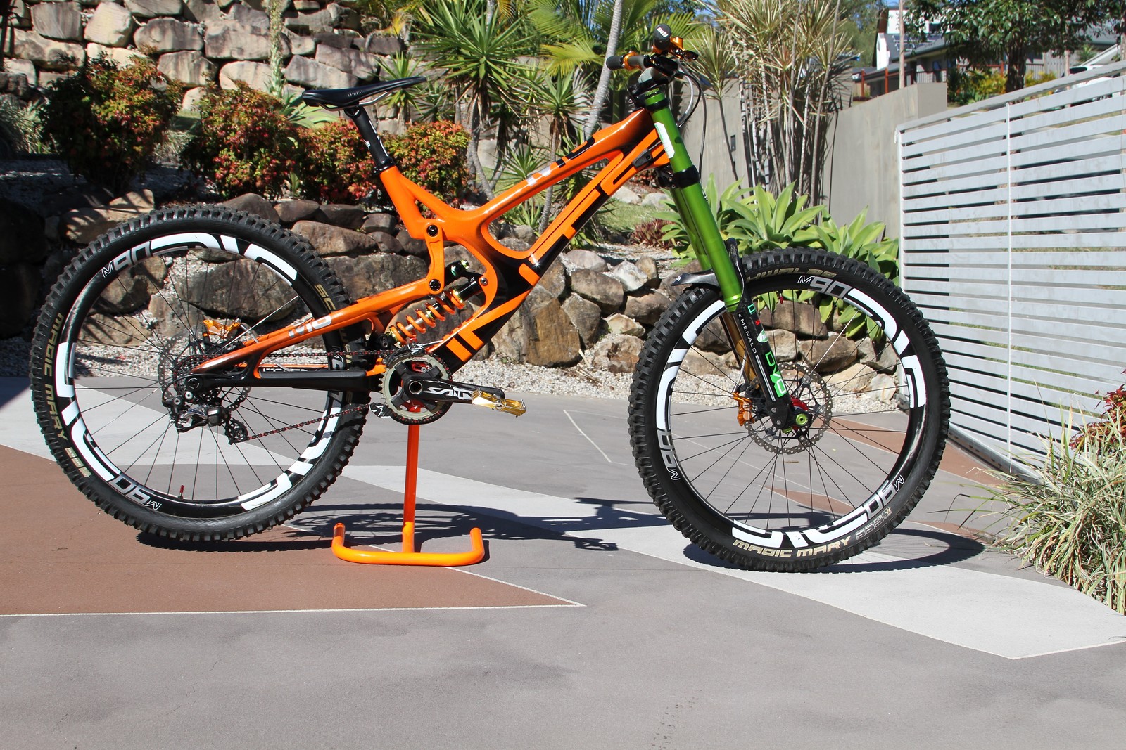 Intense M16 Carbon - sworkdemo8's Bike Check - Vital MTB