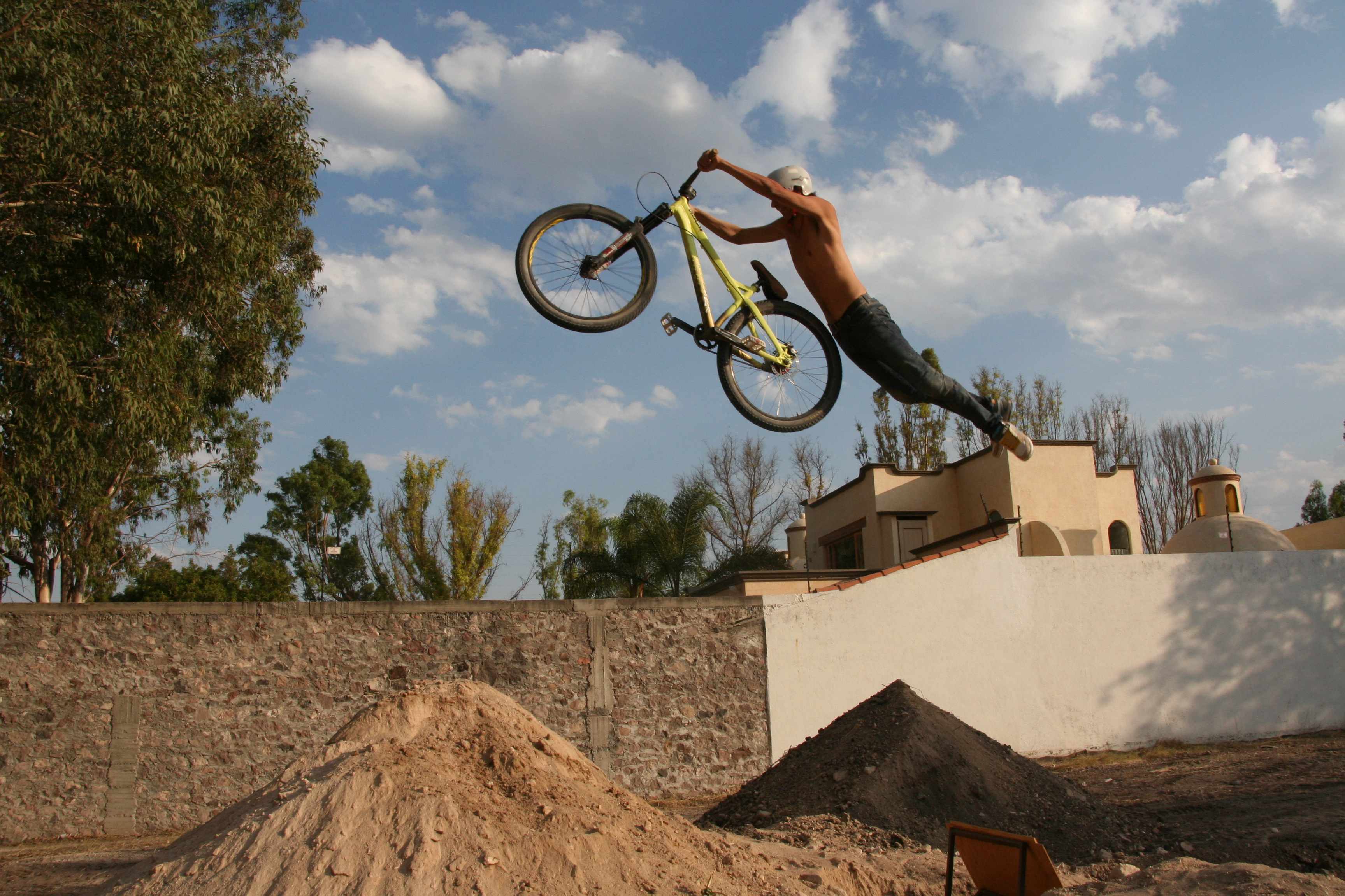 superman - sebastianj - Mountain Biking Pictures - Vital MTB