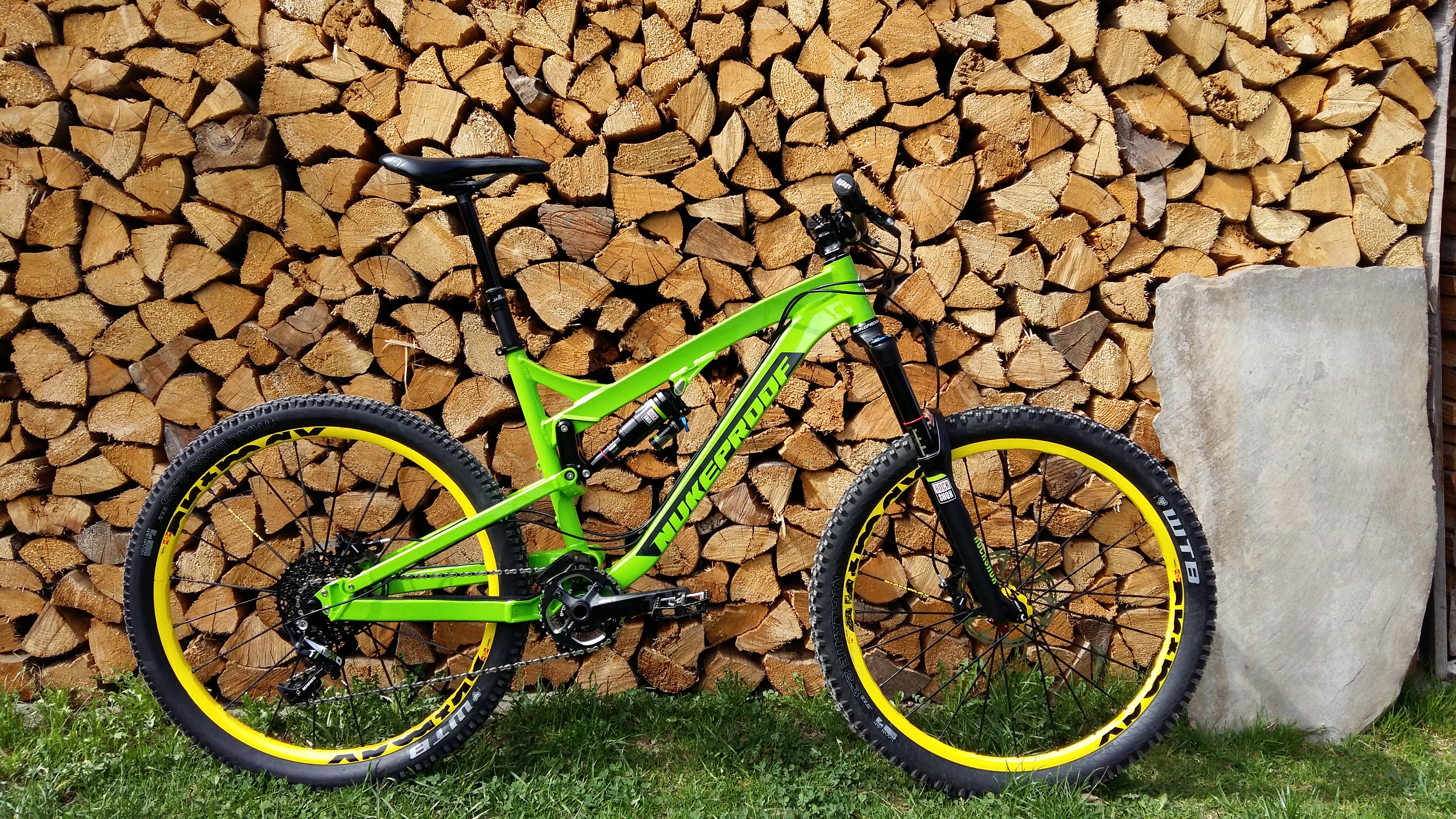 Nukeproof Mega AM Pro - 27.5 - PointOne's Bike Check - Vital MTB