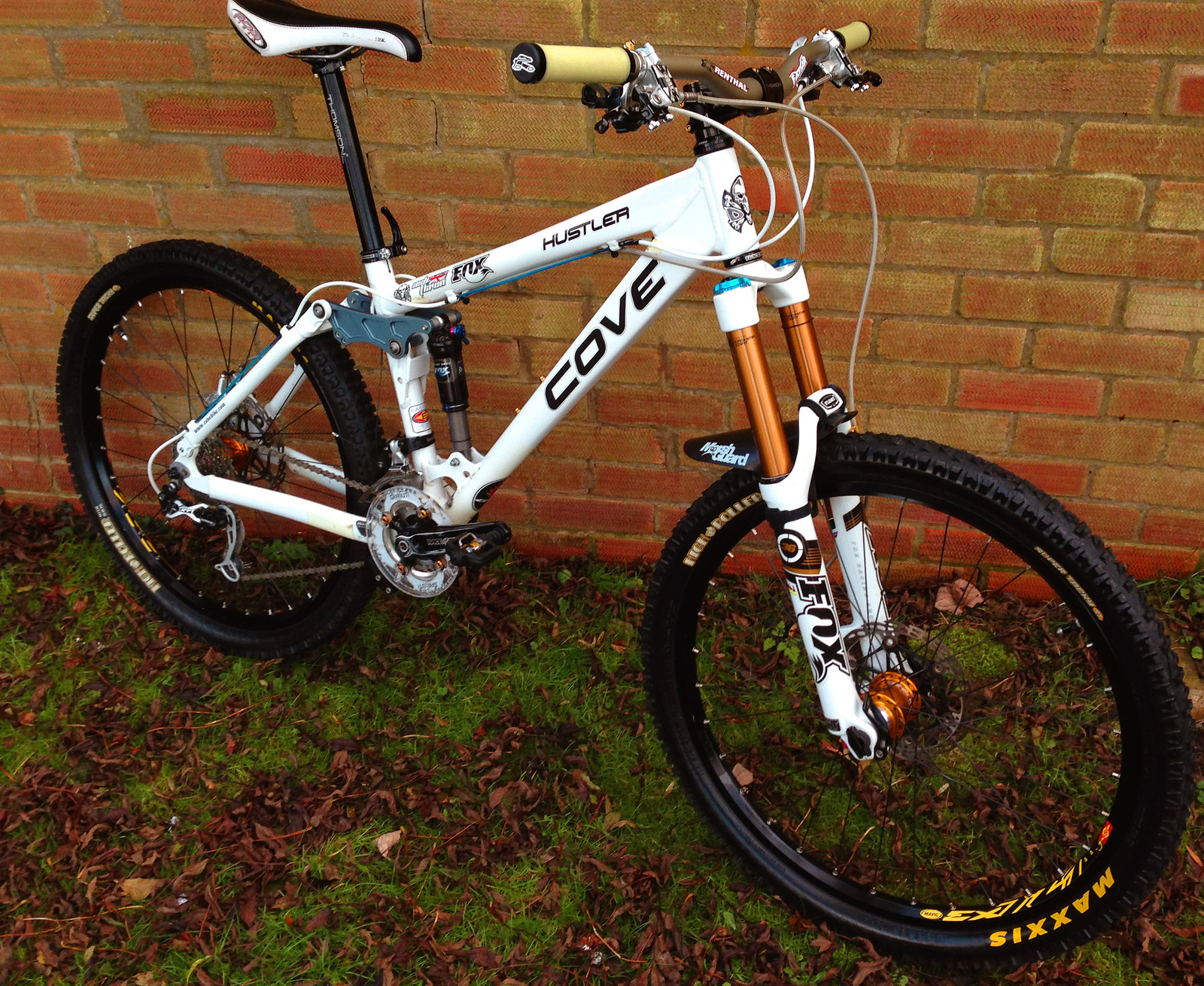 Custom Cove Hustler - Trashley's Bike Check - Vital MTB