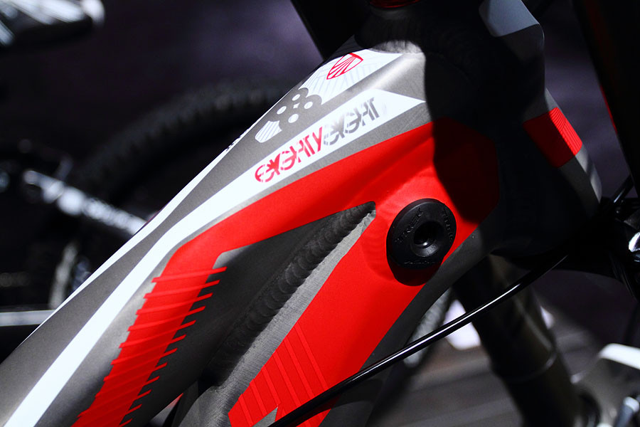 Integrated fork bumper on Session 88 - 2011 Trek Session 88 - Mountain ...