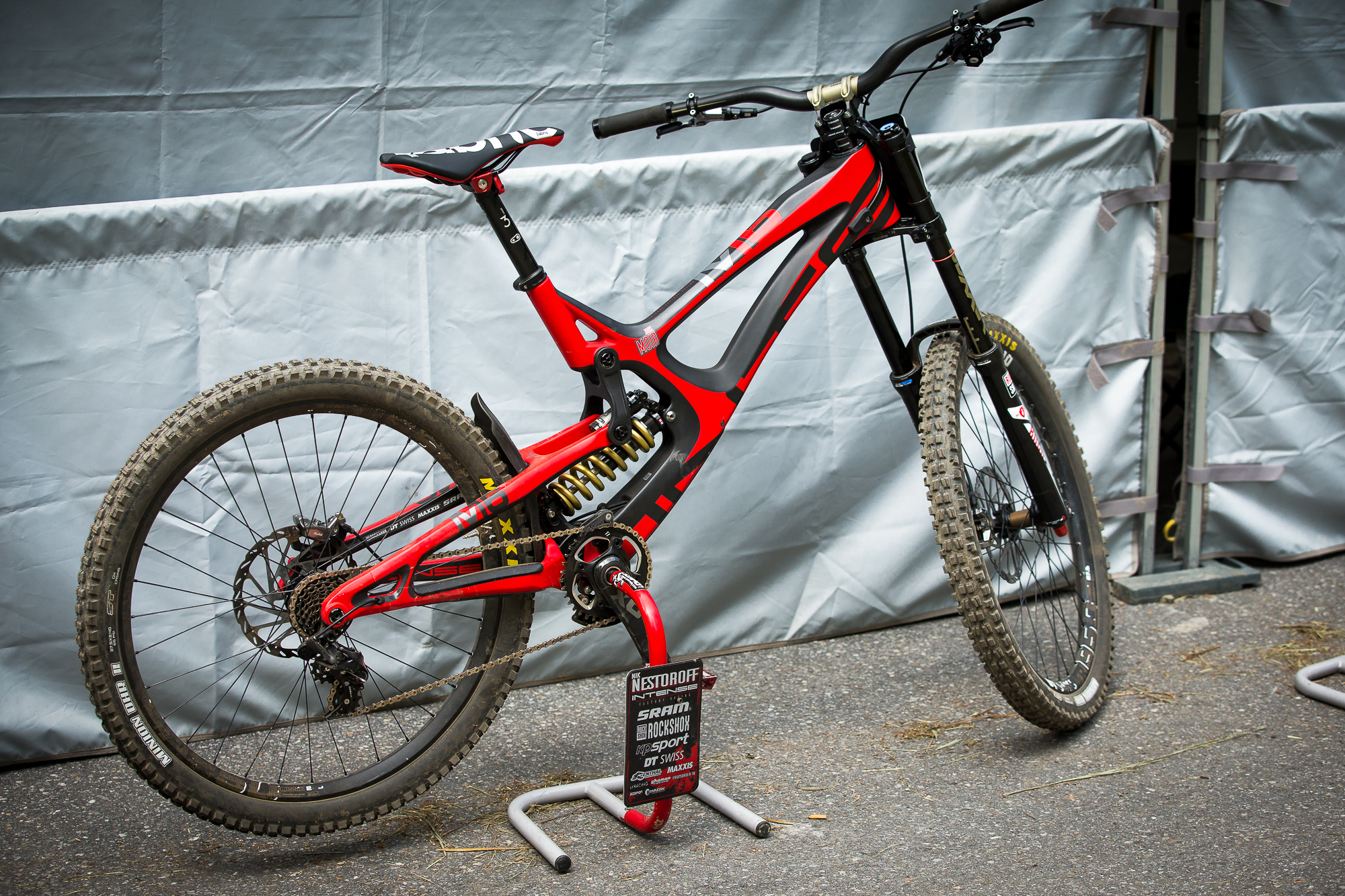 Jack Moir's Intense M16c - PIT BITS - Lenzerheide World Cup - Mountain ...