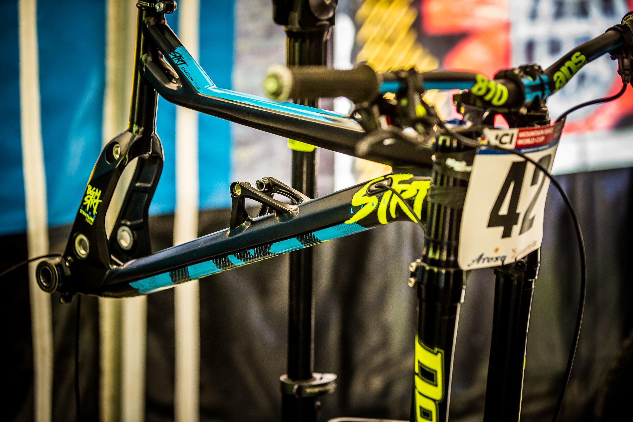 Bergamont Straitline - PIT BITS - Lenzerheide World Cup DH - Mountain ...