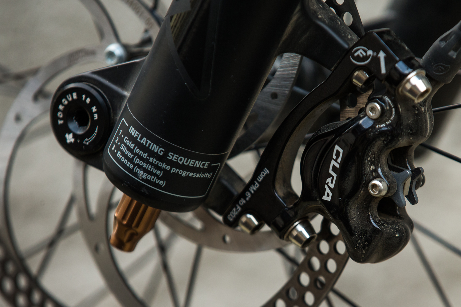 New Formula Nero R DH Fork - PIT BITS - Val di Sole World Cup Downhill ...