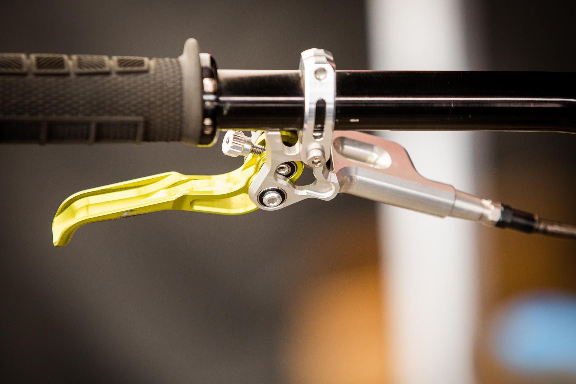 Trickstuff's New Maxima Brake - PIT BITS - Andorra World Cup Downhill ...